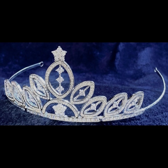 Accessories | Cz Princess Crown Tiara Prom Headpiece Silver Star | Poshmark